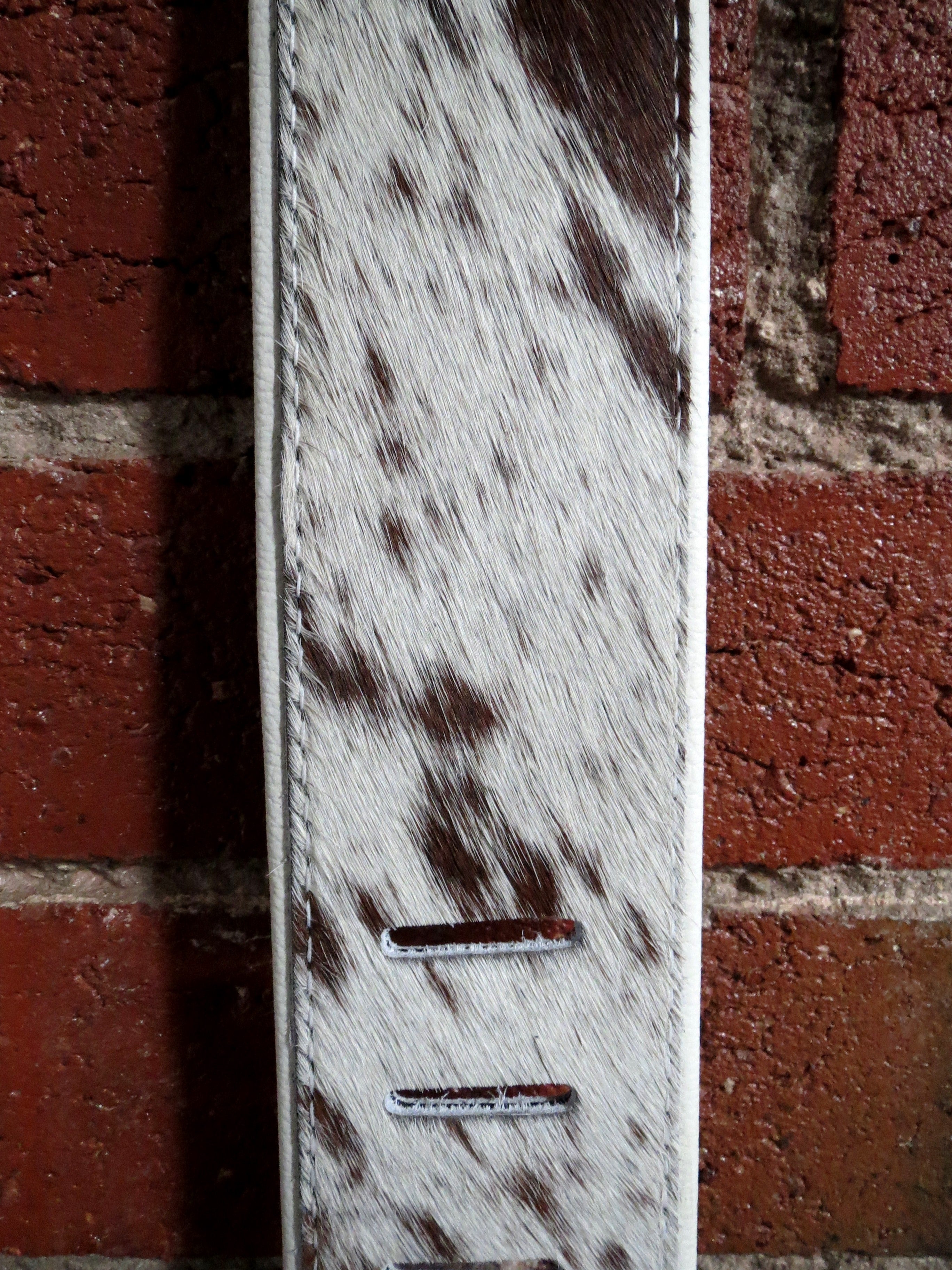 Colonial Leather 2.5" Genuine Cow-Hide Guitar Strap by Colonial Leather ...